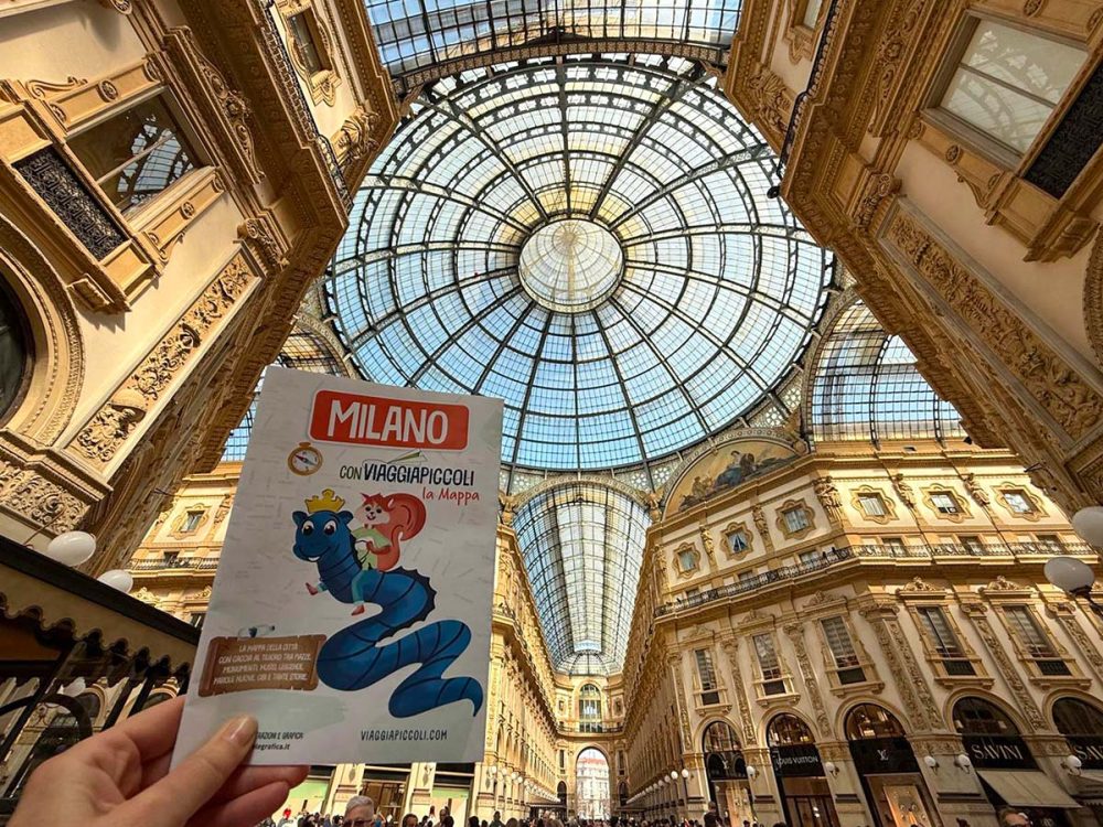 Mappa di Milano per bambini con giochi e adesivi - Viaggiapiccoli